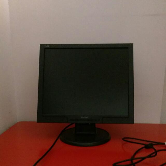 19'' Philips Monitor, Computers & Tech, Desktops on Carousell
