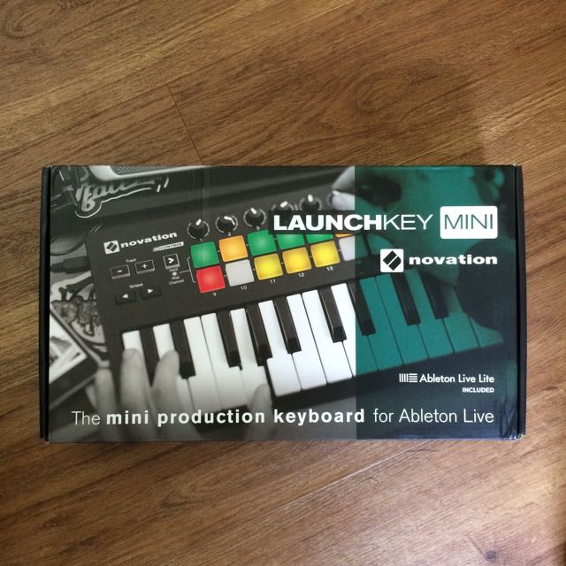 Launchkey Mini MK2, Hobbies & Toys, Music & Media, Musical Instruments ...