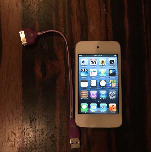 iPod Fourth Generation 8GB, Audio, Portable Audio Accessories on Carousell