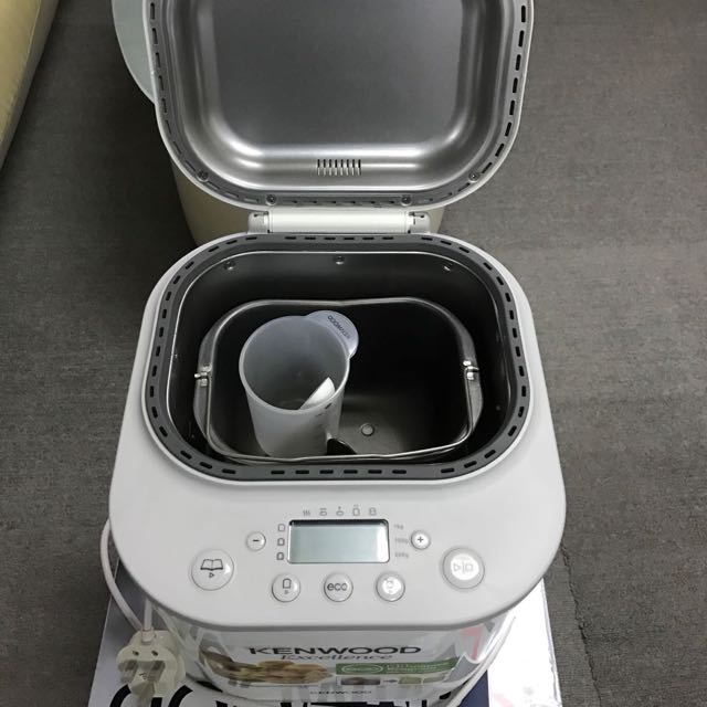 Kenwood Breadmaker BM260, TV & Home Appliances, Kitchen Appliances, Breadmakers on Carousell