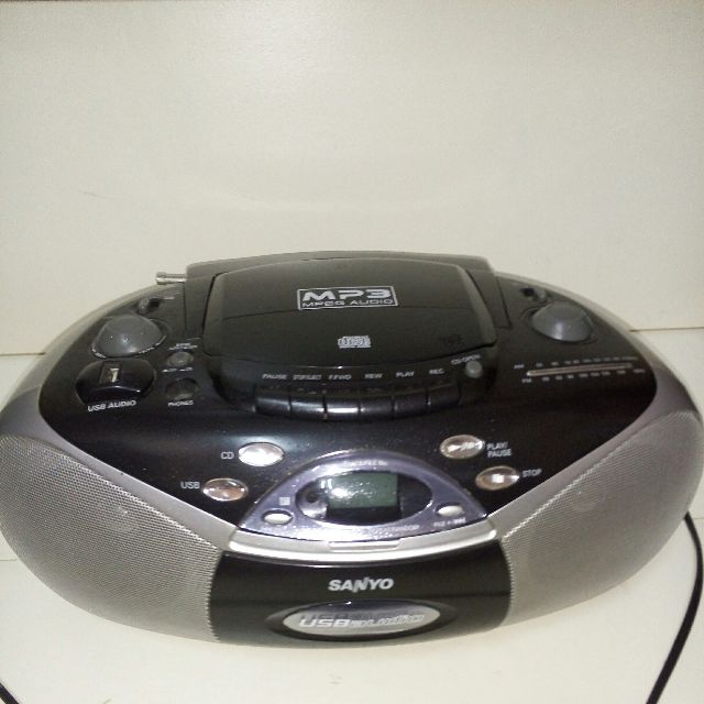 Sanyo USB CD radio player, Audio, Portable Music Players on Carousell