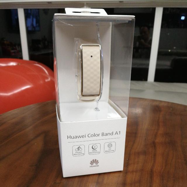 Brand new HUAWEI band A1, Mobile Phones & Gadgets, Wearables & Smart ...