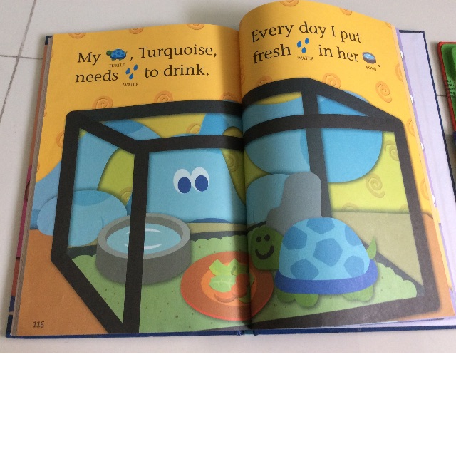 Blues Clues Read-Together Story book and Winnie the Pooh magnetic board ...
