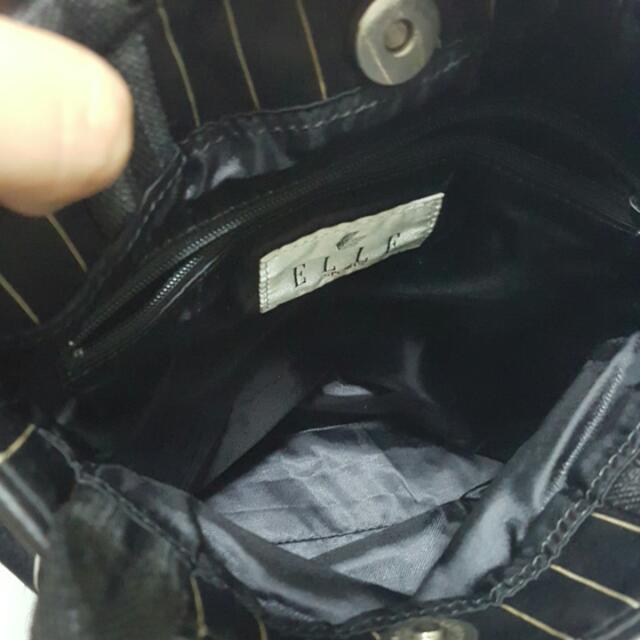 ELLE Sports Bag, Women's Fashion, Bags & Wallets, Cross-body Bags on ...