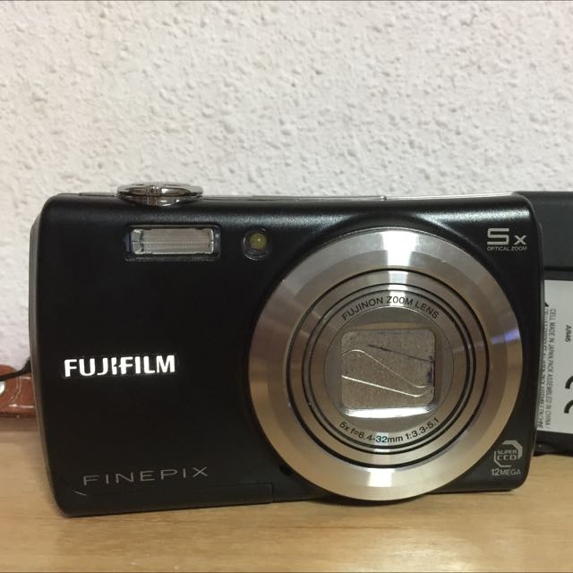 Fujifilm F100FD, Photography, Cameras on Carousell