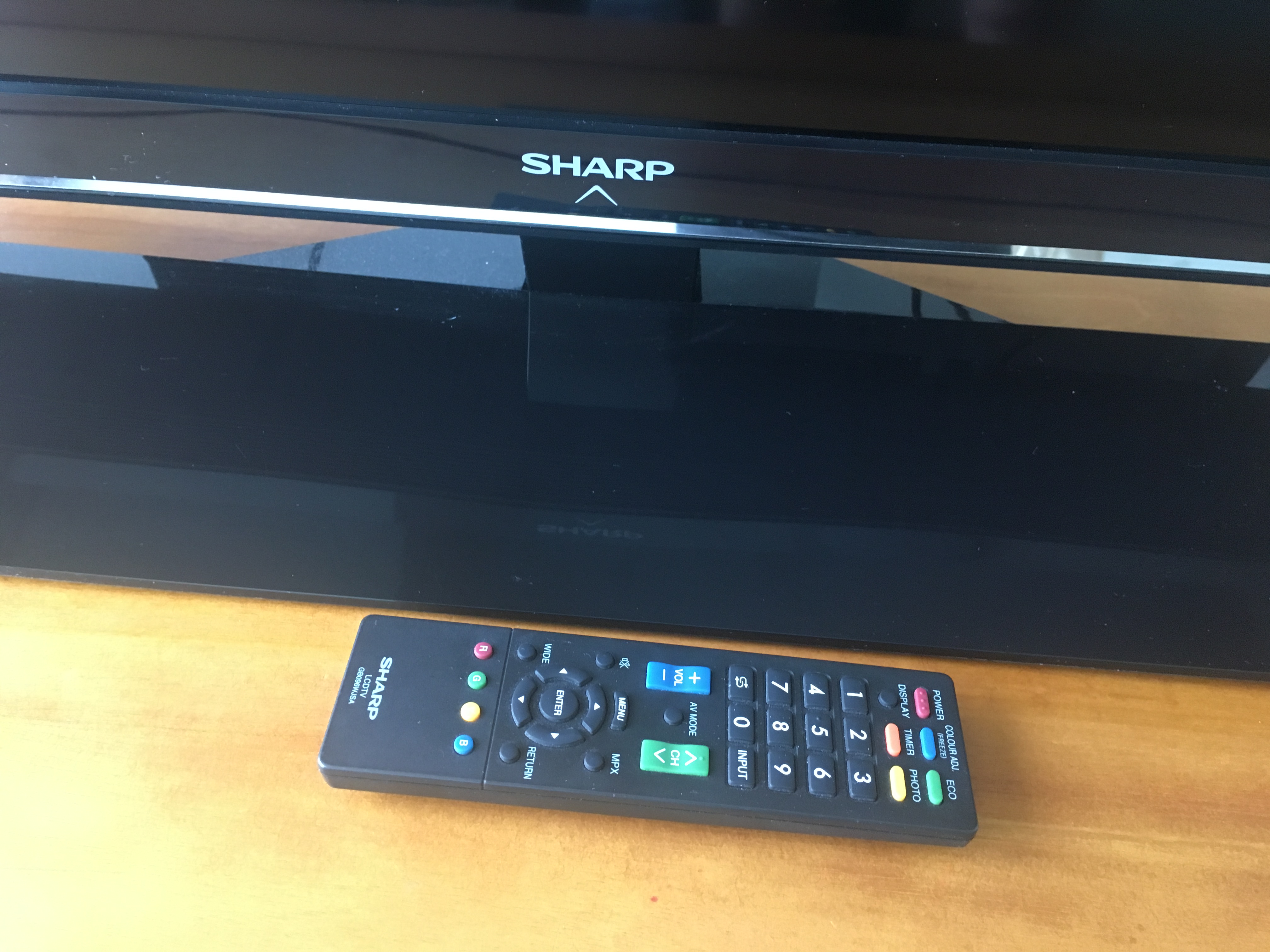 SHARP 39" LED Backlight TV LC-39LE155M, TV & Home Appliances, TV ...