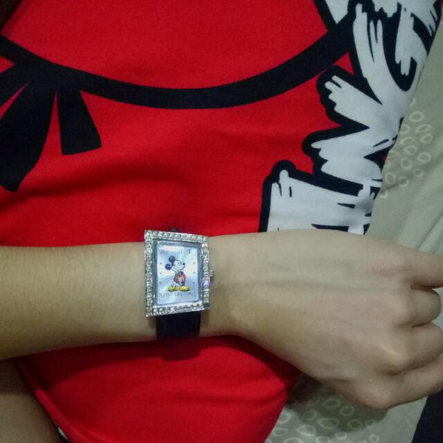 Original HK Disney Ladies Watch, Women's Fashion, Watches & Accessories ...