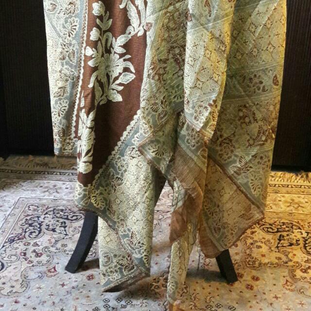 Sarung Selendang Batik Cirebon., Fesyen Wanita, Pakaian Wanita di Carousell