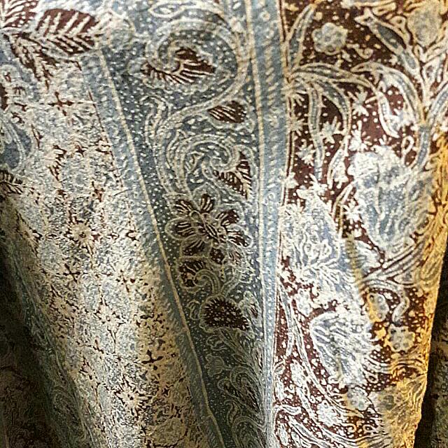 Sarung Selendang Batik Cirebon., Fesyen Wanita, Pakaian Wanita di Carousell