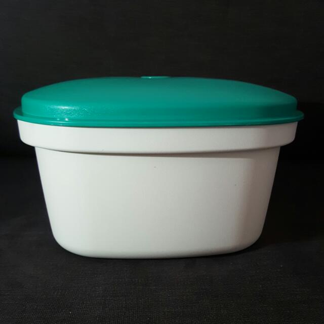 Tupperware Container With Strainer, TV & Home Appliances, Kitchen ...