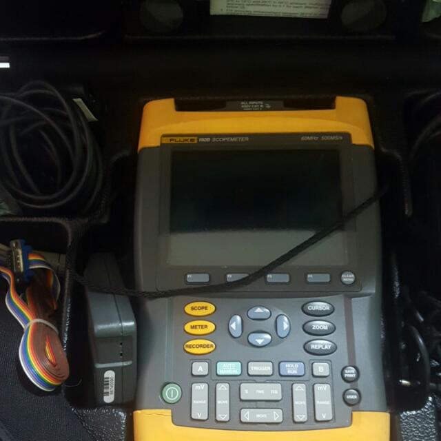 Fluke ScopeMeter 192B/196B-C/199B-C Series., Mobile Phones & Gadgets ...