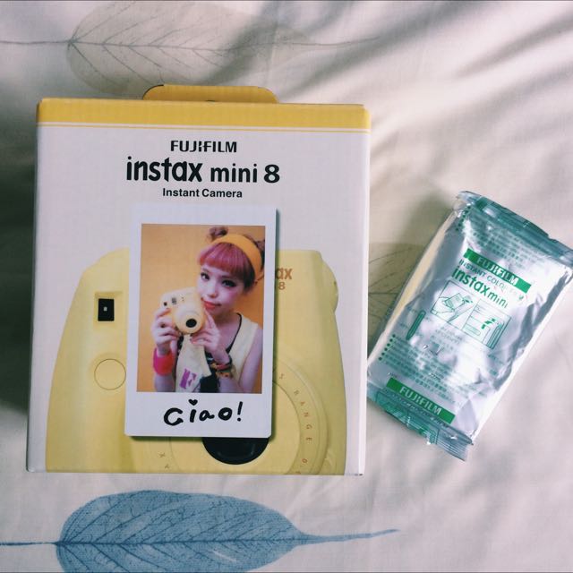 Fujifilm Instax Mini 8 Yellow + 10 Instax Mini Instant Color Film ...