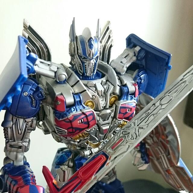 Optimus Prime (Armor Knight) Transformers Toys TFW2005, 46% OFF