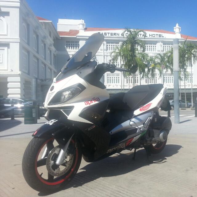 aprilia Sr Max 300 Scooter, Motorbikes on Carousell