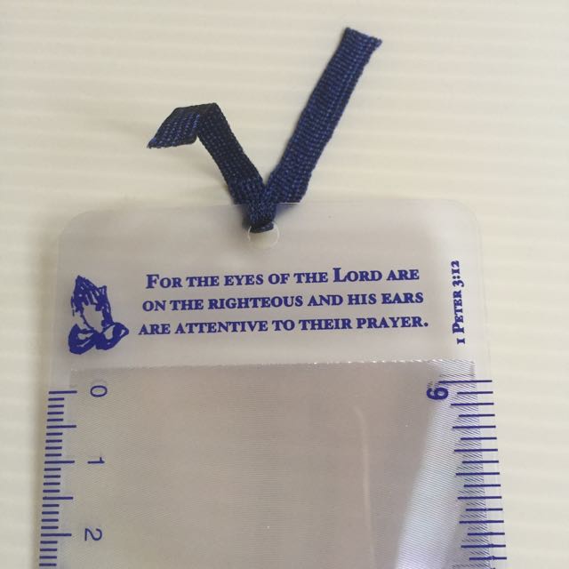 BNIP Magnifying Bookmark cum ruler with Bible Verse, Hobbies & Toys ...