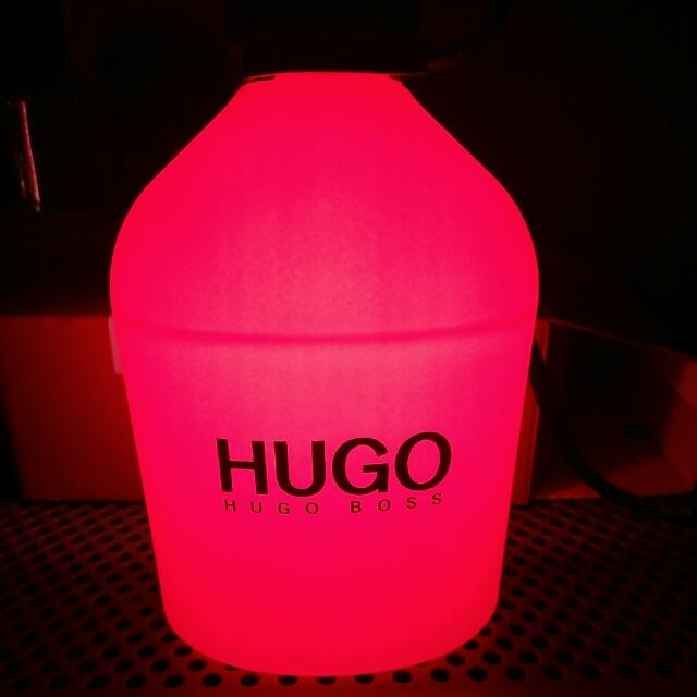 Hugo Boss Red (4/5-3/4 Left), Men's Fashion, Tops & Sets, Formal Shirts ...