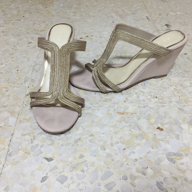 Eclipse 3-inch wedges, Women's Fashion, Footwear, Wedges on Carousell