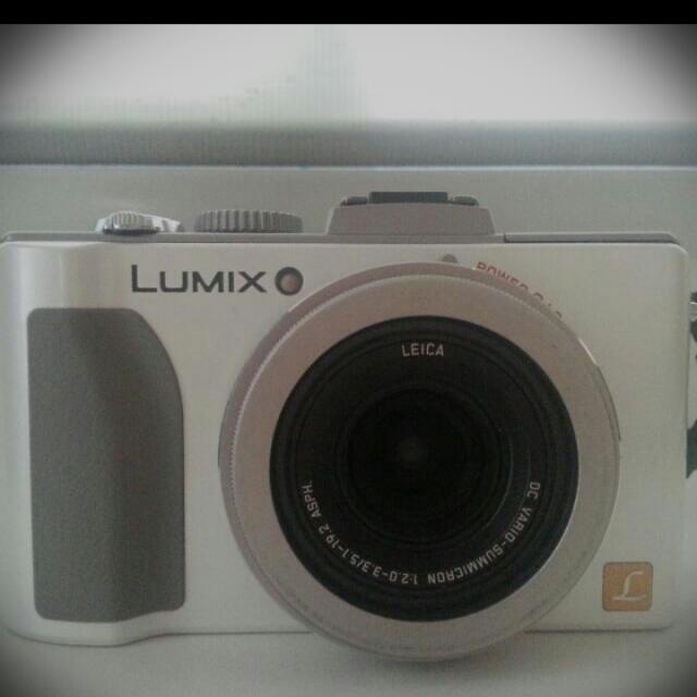 Panasonic Lumix LX5 (White), Photography, Cameras on Carousell