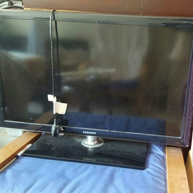32" LED TV Samsung Spoilt Screen, TV & Home Appliances, Kitchen ...