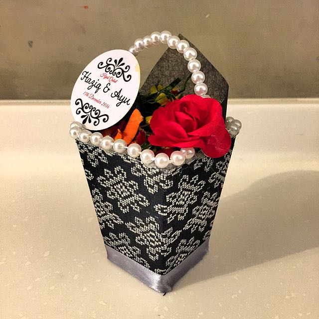 Bunga Rampai / Holder / Gubahan, Hobbies & Toys, Stationery & Craft ...