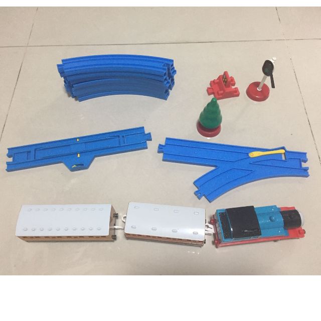 Thomas starter and extension kit, Hobbies & Toys, Toys & Games on Carousell