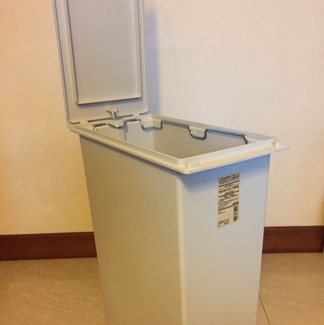 MUJI Large Pedal Dustbin, Furniture & Home Living, Cleaning & Homecare ...