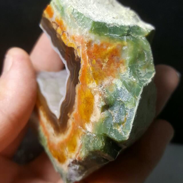 Odysseus Botryoidal Agate Geode, Women's Fashion, Jewelry & Organisers ...