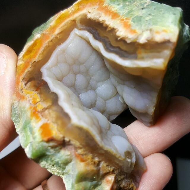 Odysseus Botryoidal Agate Geode, Women's Fashion, Jewelry & Organisers ...