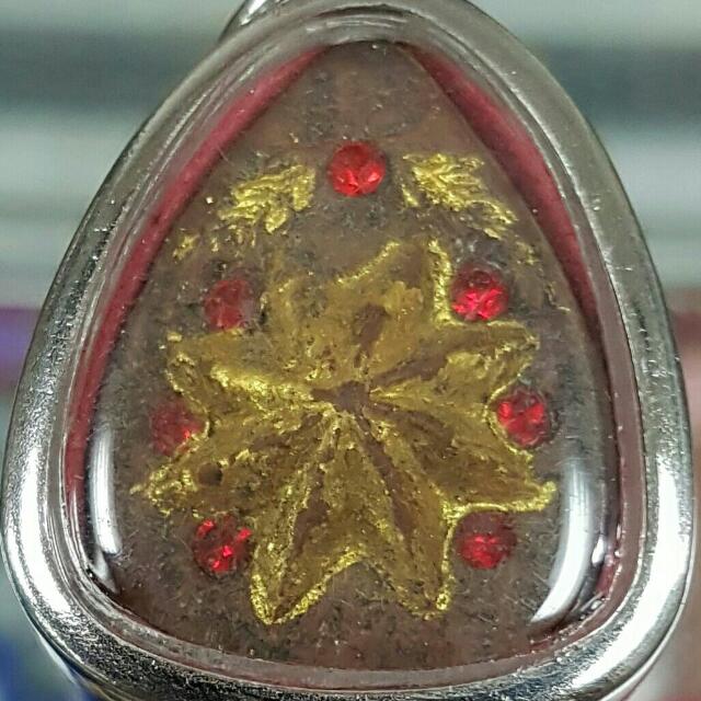 Lp Pinak star Amulet (Daong Duang), Hobbies & Toys, Memorabilia ...