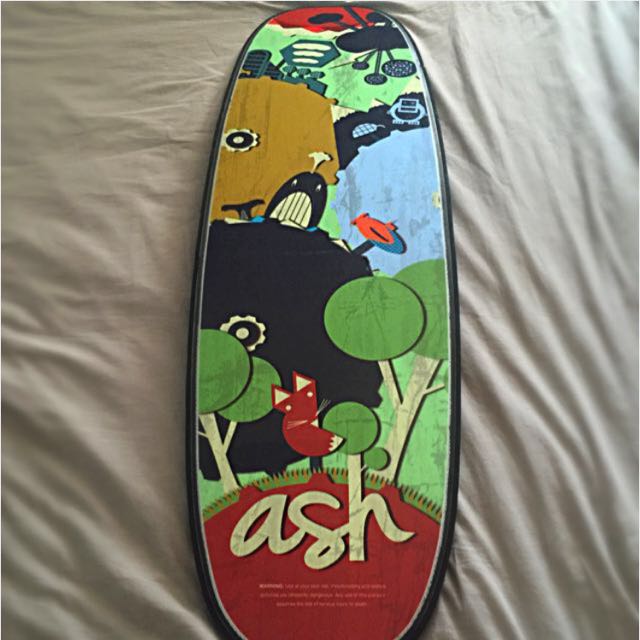Ash Flowboard, Men's Fashion, Activewear on Carousell