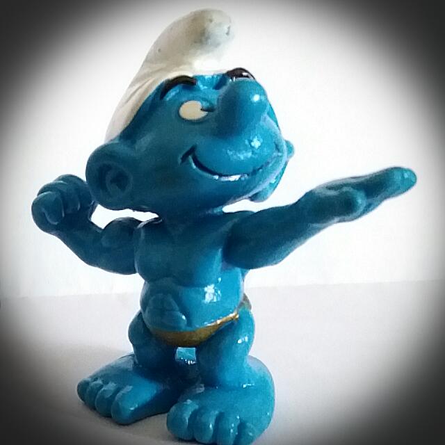 bodybuilder muscle smurf gym mr Universe smurfs Schleich peyo ironman ...