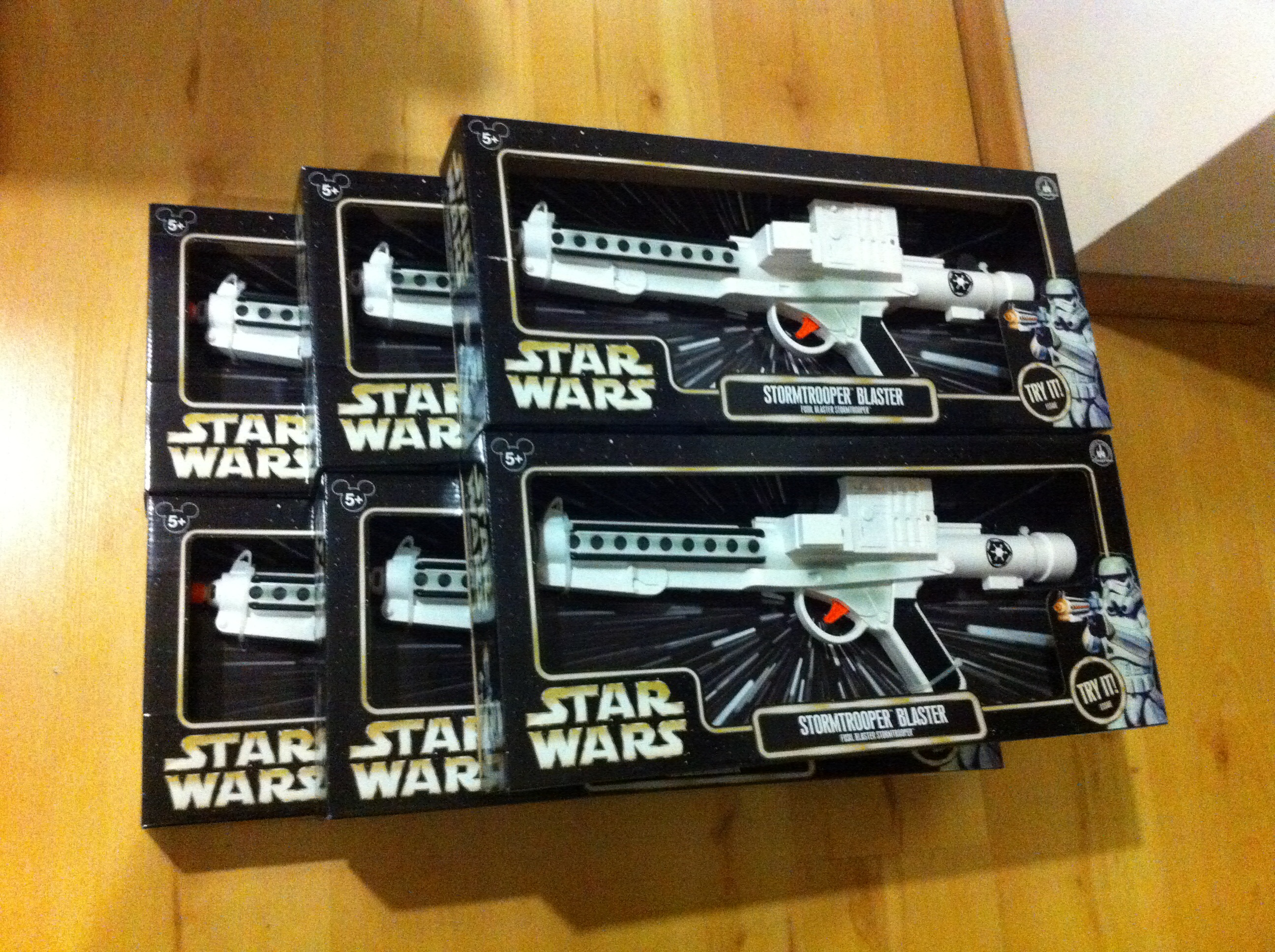 [MIB] Disney Parks Star Wars Stormtrooper E11 Blaster, Hobbies & Toys ...