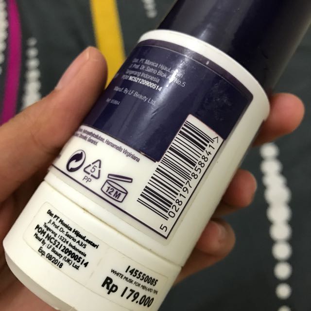 The body shop white musk anti-perspirant deodorant for men, Kesehatan & Kecantikan, Perawatan ...