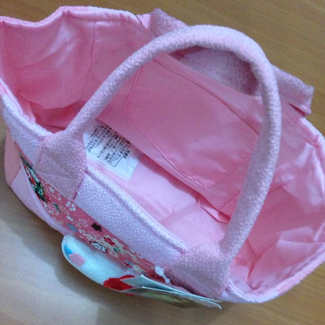 BNWT Hello Kitty Bento Bag, Babies & Kids, Going Out, Diaper Bags ...