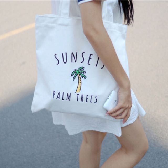 Palm Tree Tote Bag, Women's Fashion, Bags & Wallets, Tote Bags on Carousell