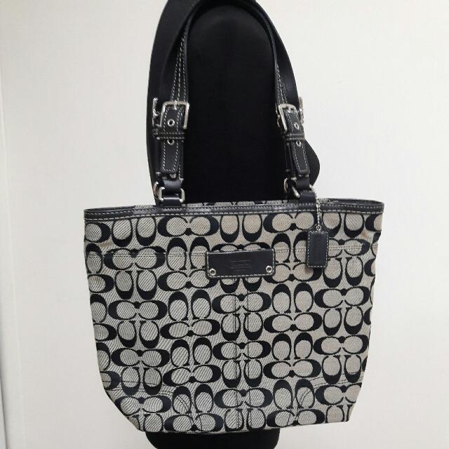 COACH Signature Tote Bag / in Signature Black Fabric, Women's Fashion ...