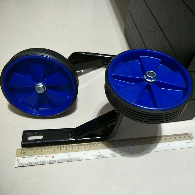 Training Wheels, Sports Equipment, Bicycles & Parts, Bicycles on Carousell