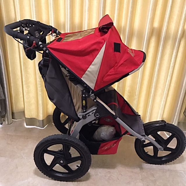 Jogger BOB, Babies & Kids, Going Out, Strollers on Carousell