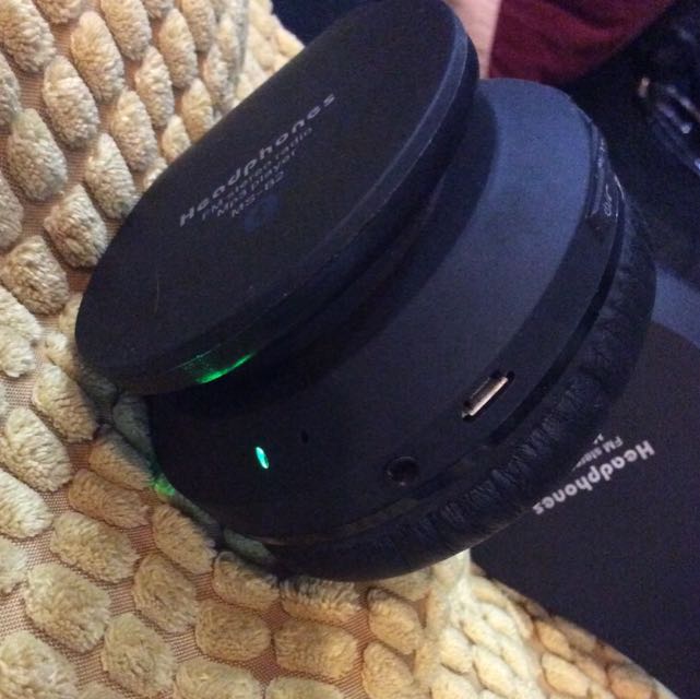 MS-B2 Bluetooth FM Radio/MP3 Headphones, Audio, Portable Music Players on Carousell