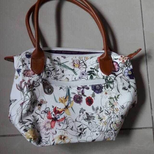 Lancemandy Bag, Women's Fashion, Bags & Wallets, Cross-body Bags on ...