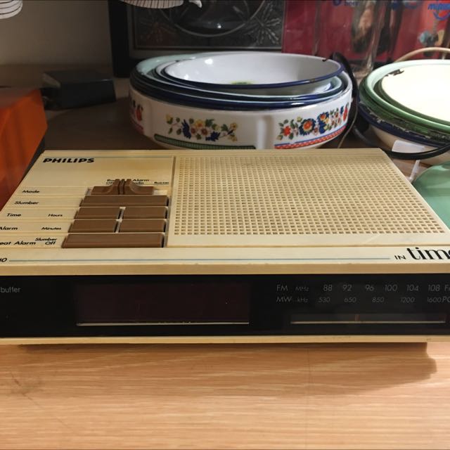Philips Vintage Clock Radio 1980s, Hobbies & Toys, Collectibles ...