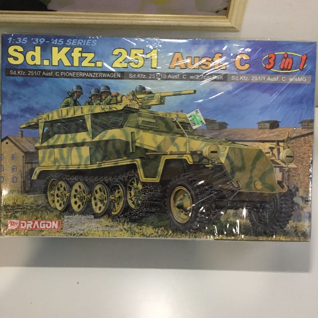 Dragon 6224 - 1/35 Sd. Kfz. 251 Ausf. C ( 3 in 1 ), Hobbies & Toys ...