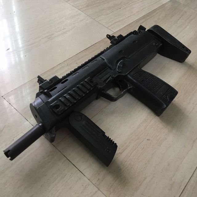 Replica MP7 Submachine Gun, Hobbies & Toys, Toys & Games on Carousell