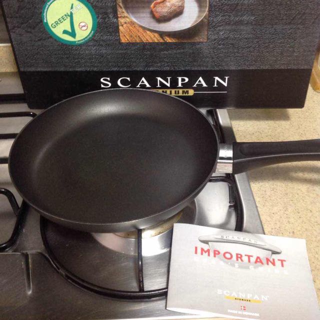 Scanpan Titanium Fry Pan 24 Cm, TV & Home Appliances, Kitchen ...