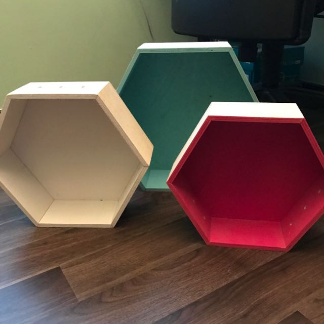 Wall/table TOP Design Display Set, Furniture & Home Living, Home Decor ...