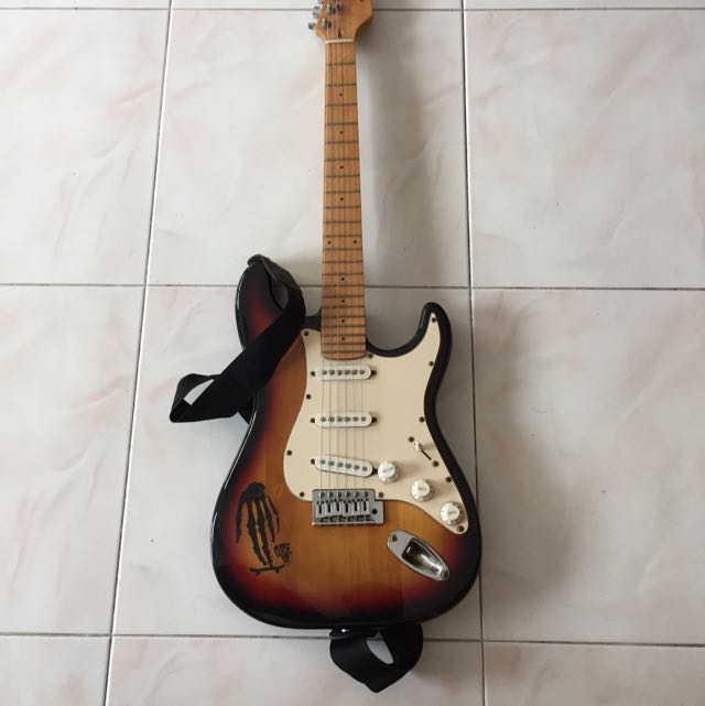 DARS Electric Guitar, Hobbies & Toys, Music & Media, Musical ...