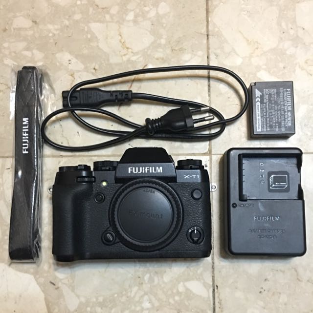 Fujifilm XT-1, Photography, Cameras on Carousell