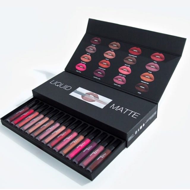 Huda Set, Beauty & Personal Care, Face, Makeup on Carousell