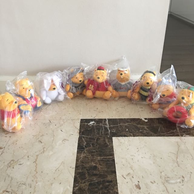Collectible Pooh Bear Ser, Hobbies & Toys, Memorabilia & Collectibles ...