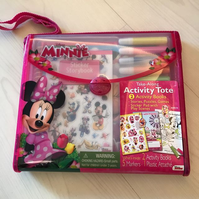 Minnie Mouse Drawing Set TO GO, 興趣及遊戲, 手作＆自家設計, 文具 - Carousell